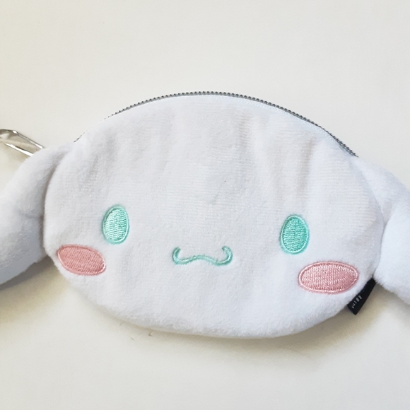 Hot Topic | Bags | Loungefly Cinnamoroll Furry Coin Purse Nwt | Poshmark